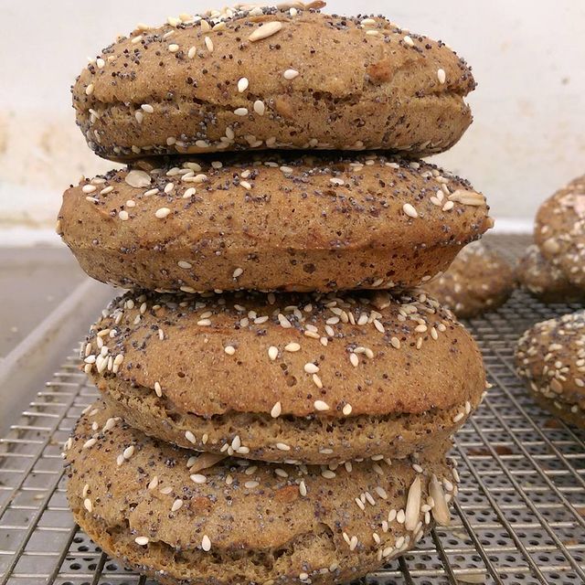 Multigrain Buns (4 pack) (HD) | Organicos Bakery